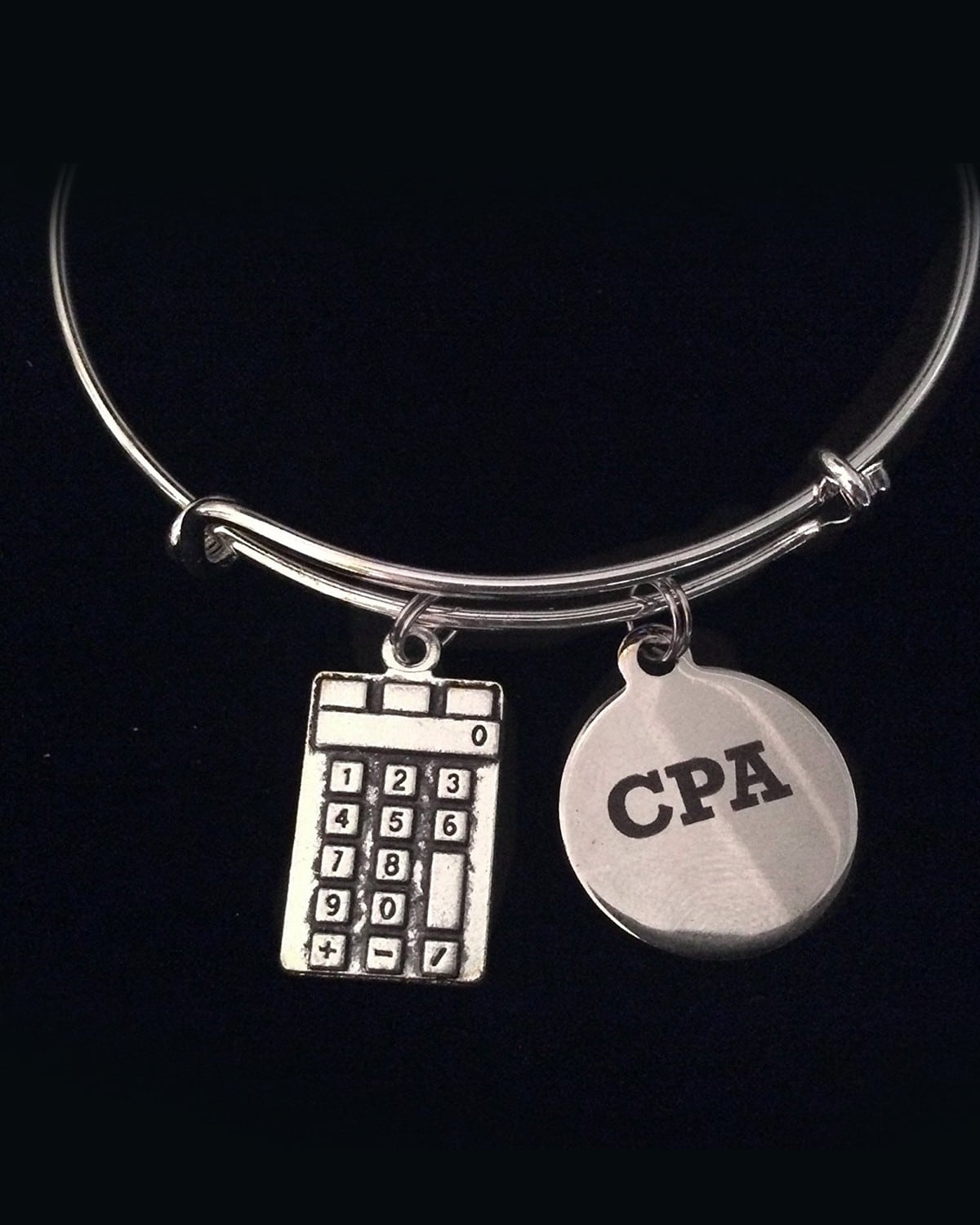 Top 17 Best Gifts for Accountants & CPAs [Top Picks Will Surprise You!]